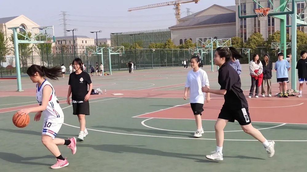 In the name of youth, to basketball appointment|The 3v3 basketball game ...